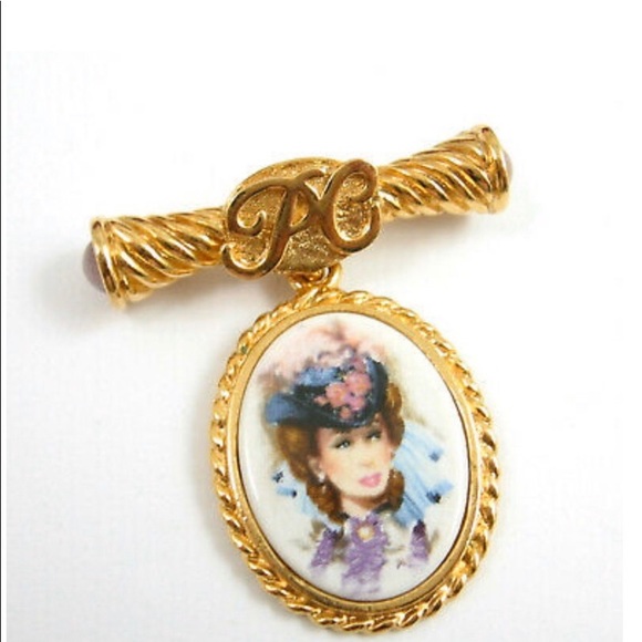 Avon | Jewelry | Vintage Presidential Club Brooch | Poshmark